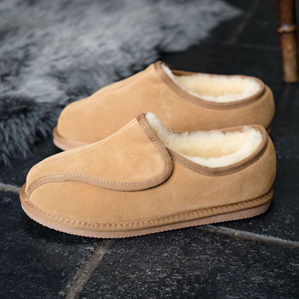 Deluxe Mens 'William' Sheepskin Slippers with Hard Sole and Velcro Fas ...